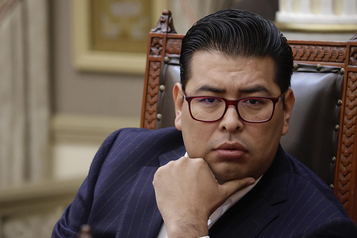 Morena intenta convencer a 5 priístas para unirse a sus filas – Capital ...